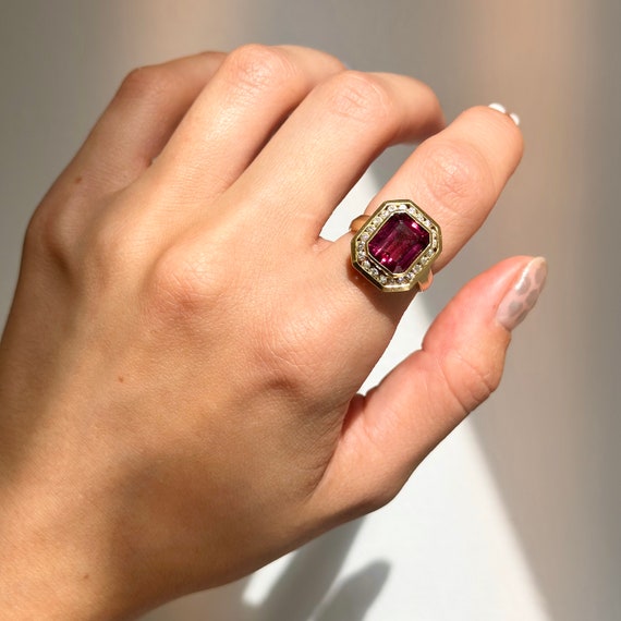 Vintage 18KT Yellow Gold Bezel Octagonal Emerald-Cut … - Gem