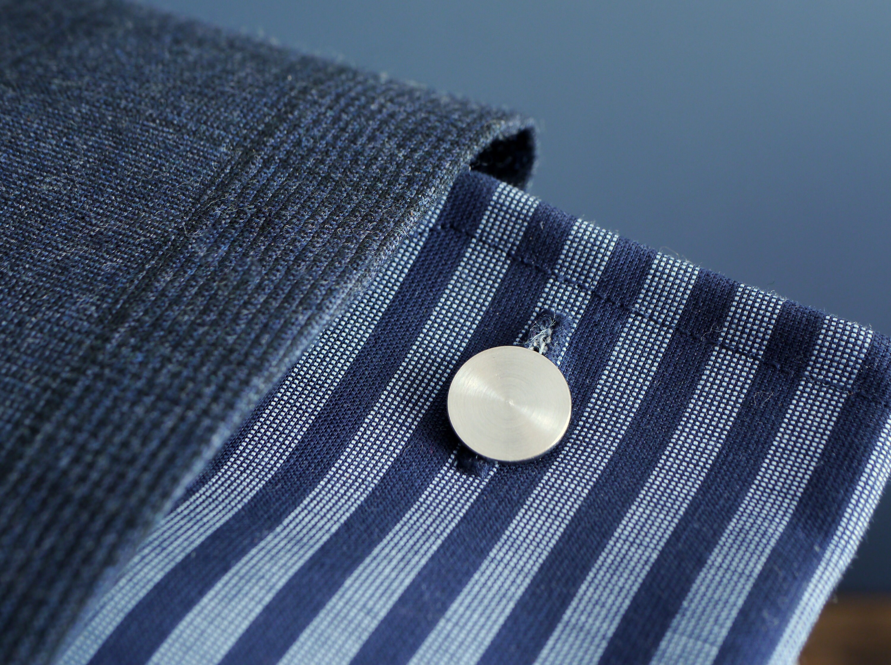 TOTTENHAM HOTSPUR FC CREST CUFFLINKS CUFF LINKS IN A VELVET FLOCK BOX ...