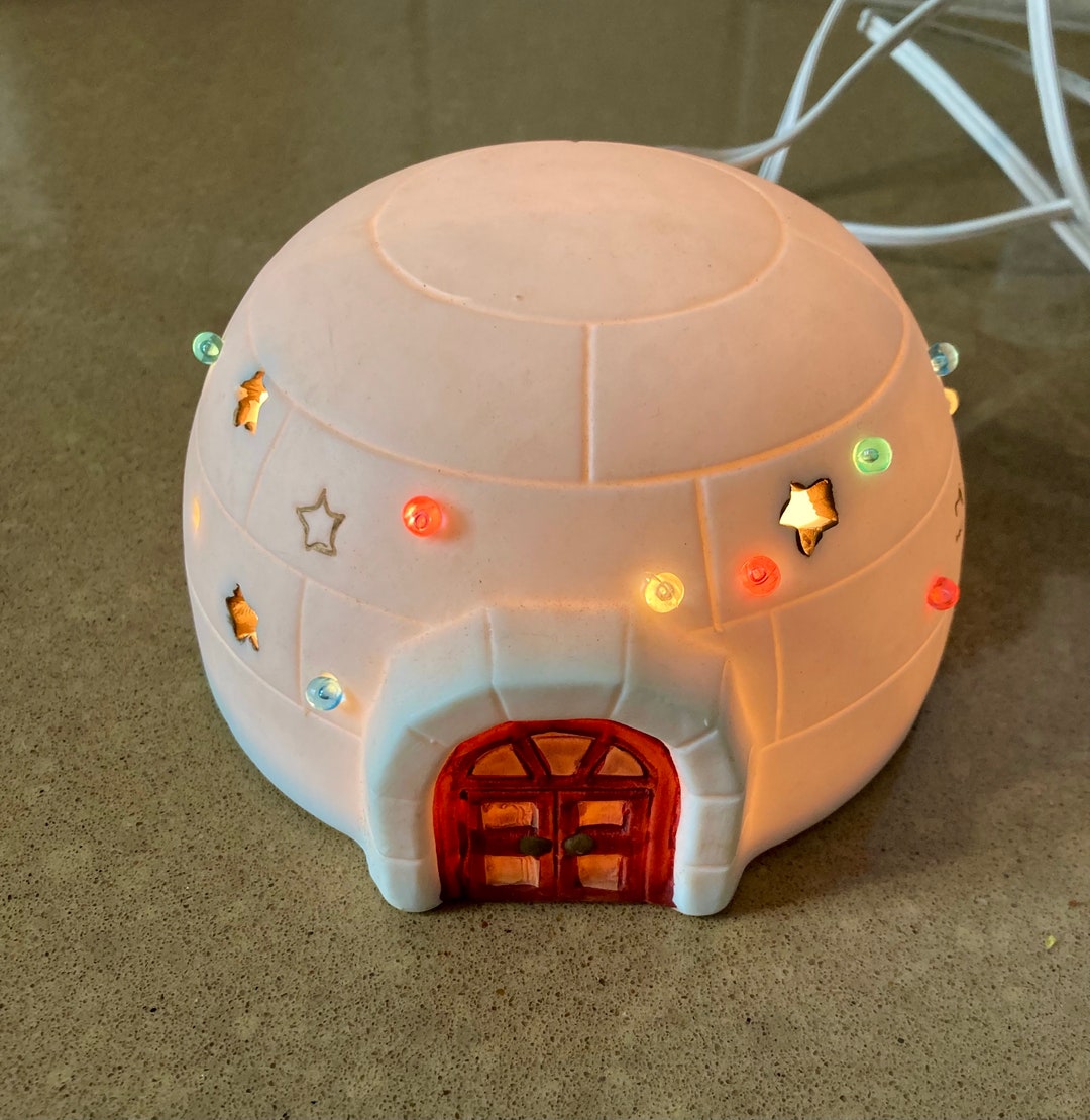 Igloo House Vintage Igloo With Lights Christmas Decorationvintage Igloo ...