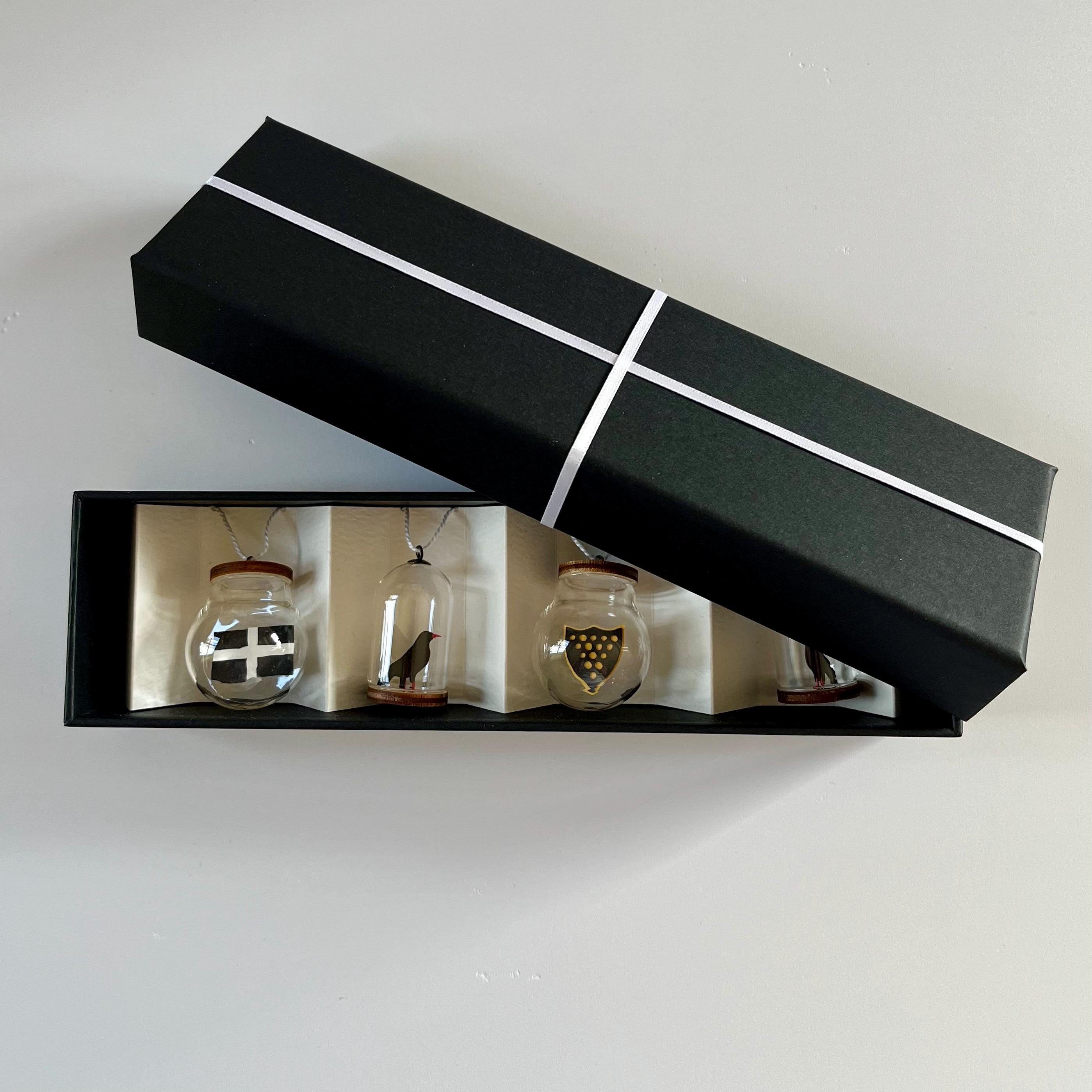 Cornish Flag, Chough and Coat of Arms Miniature Hanging Glass and Paper ...