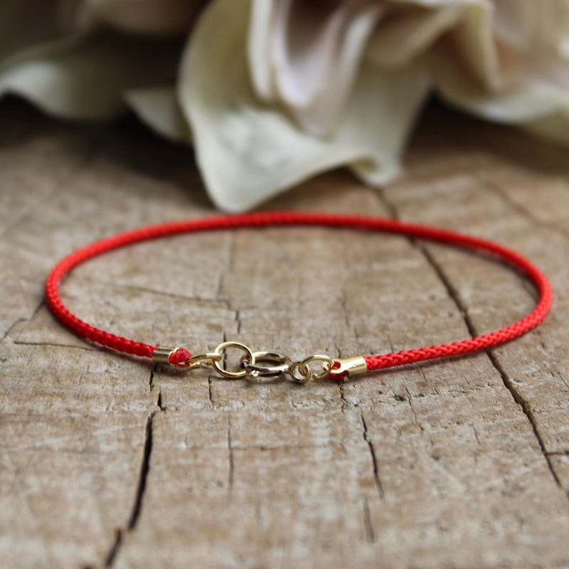 Red String - Etsy