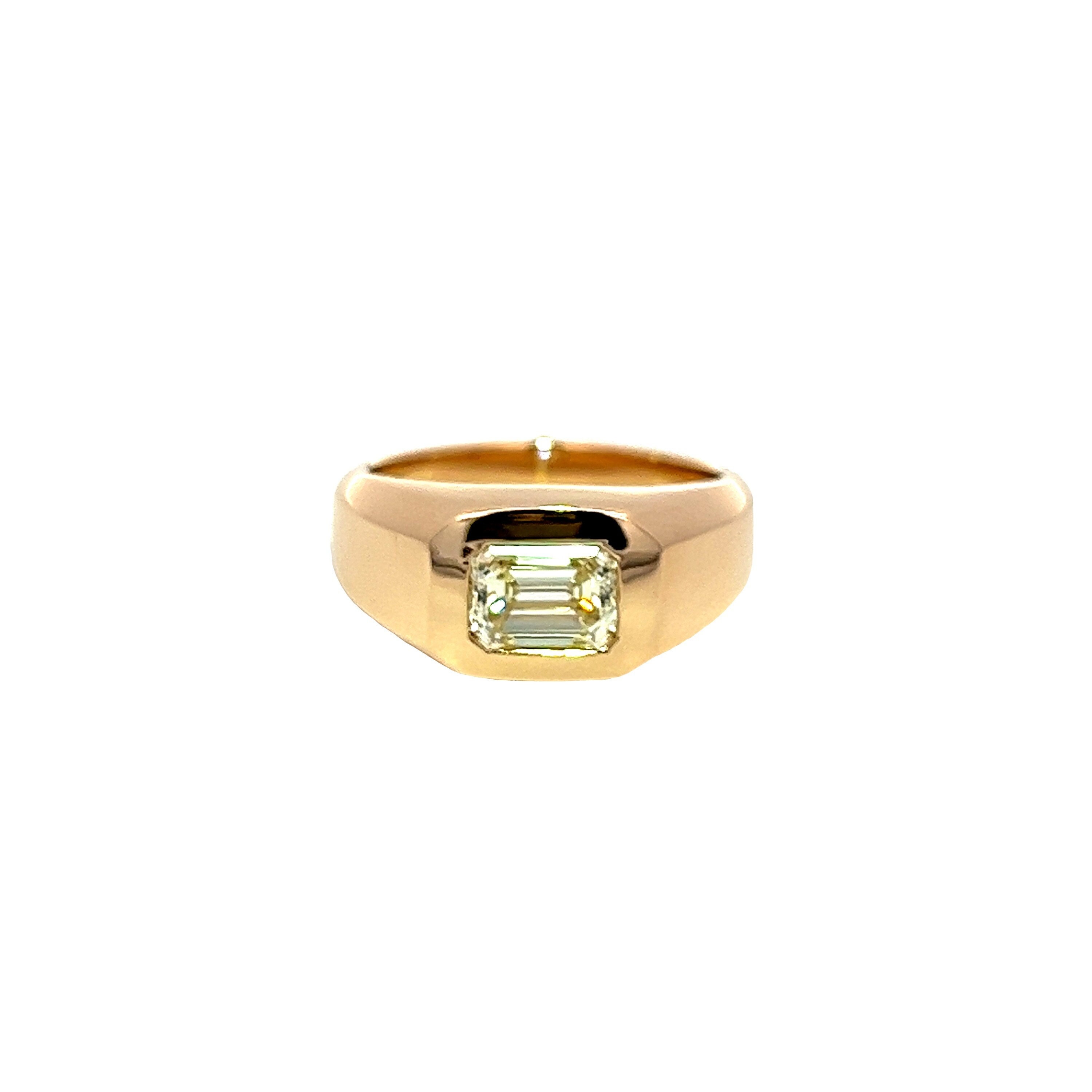 1,72ct Fancy Emerald Cut Diamond Men's Ring, Set in 14K Yellow Gold GIA ...