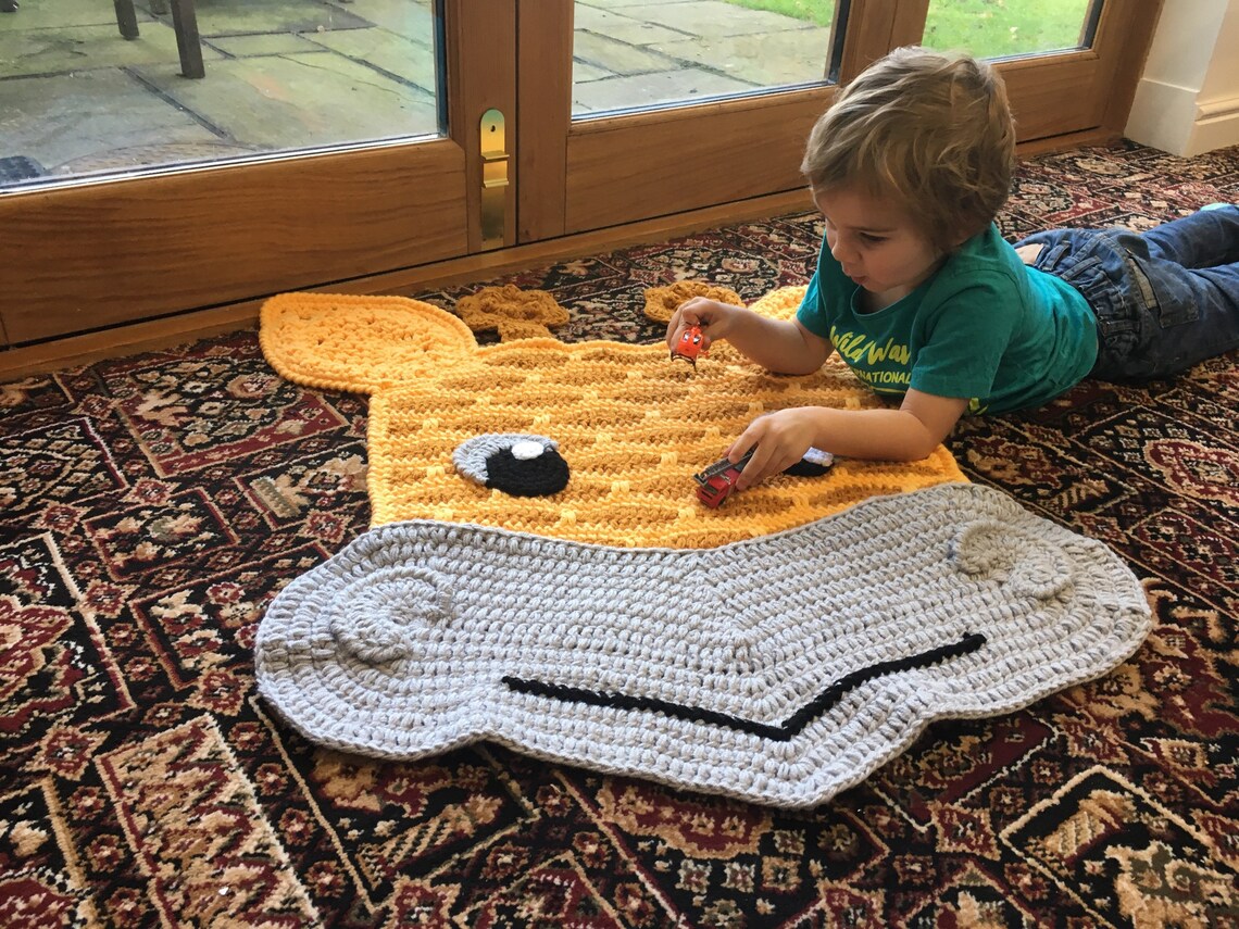 Giraffe Design Rug for Childrens Room or Nursery. Safari Jungle Theme ...