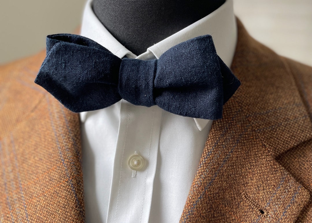 Navy Blue Linen Diamond Point Free Style Bowtie Ready Tied - Business ...