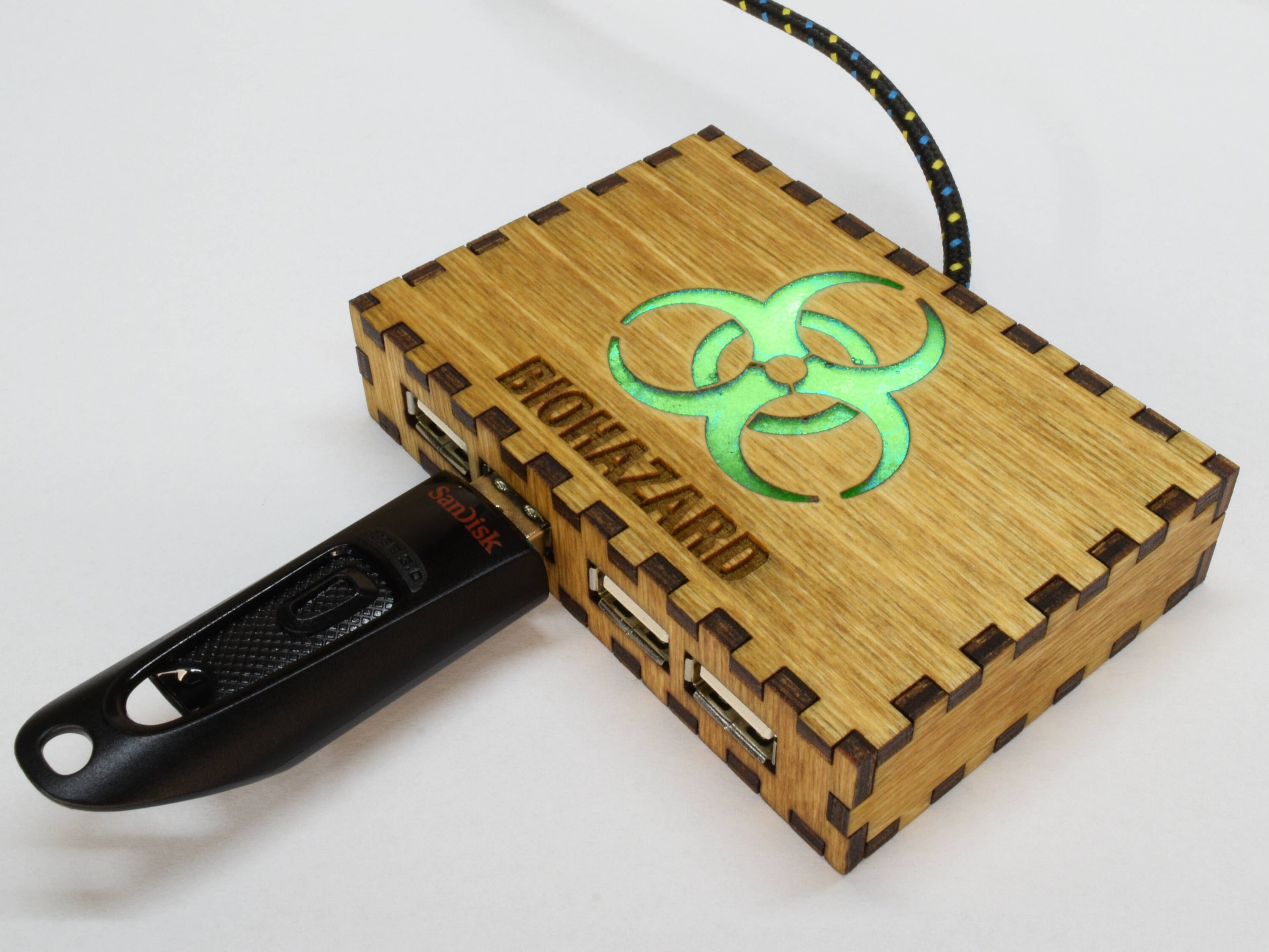 Cyberpunk Biohazard USB Hub Zombie Apocalypse Style Covid - Etsy España
