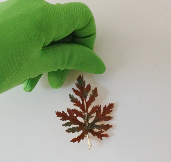 Pin in Shape of a Leaf Gold Brown and Green with Safe… - Gem