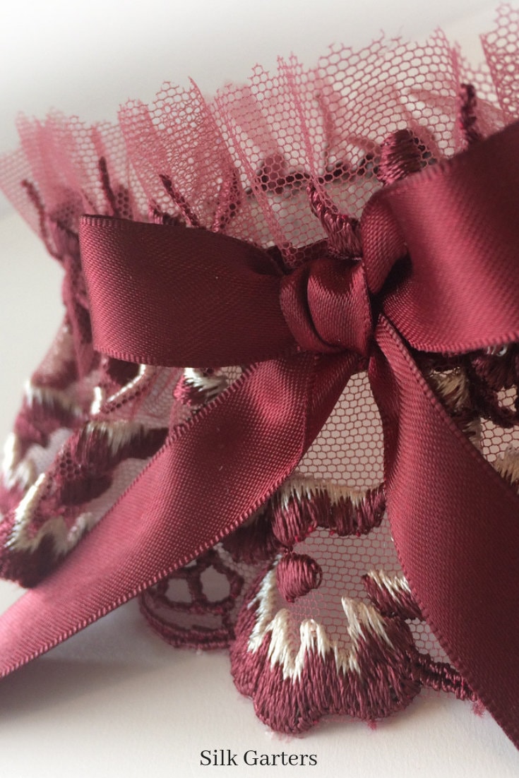 Ruby Kisses - Red Tulle Wedding Garter Bow & Pearl, Boho Bride Garter ...
