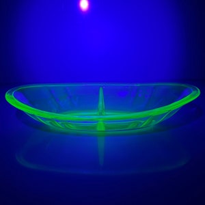 Vintage 9.2” Large Retro Depression Uranium Glass Divided Snack Bowl UV ...