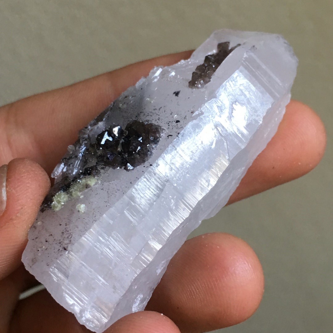 Rare 2.5” Scheelite on Quartz With Muscovite Crystal 40g Crystal ...