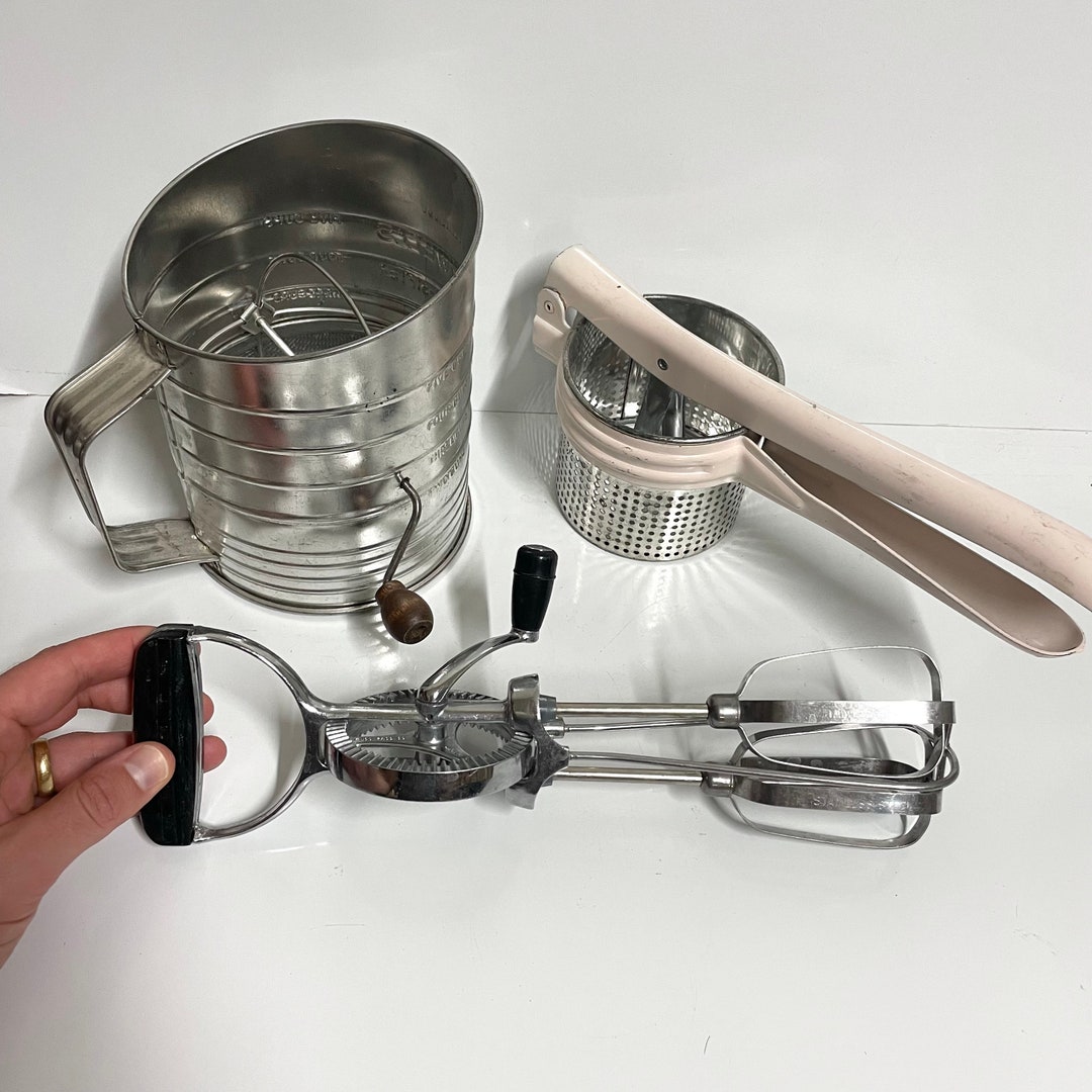 3pc Lot Vintage Kitchen Gadgets Set Bromwell Flower Sifter, Potato River Masher & Ecko Egg ...