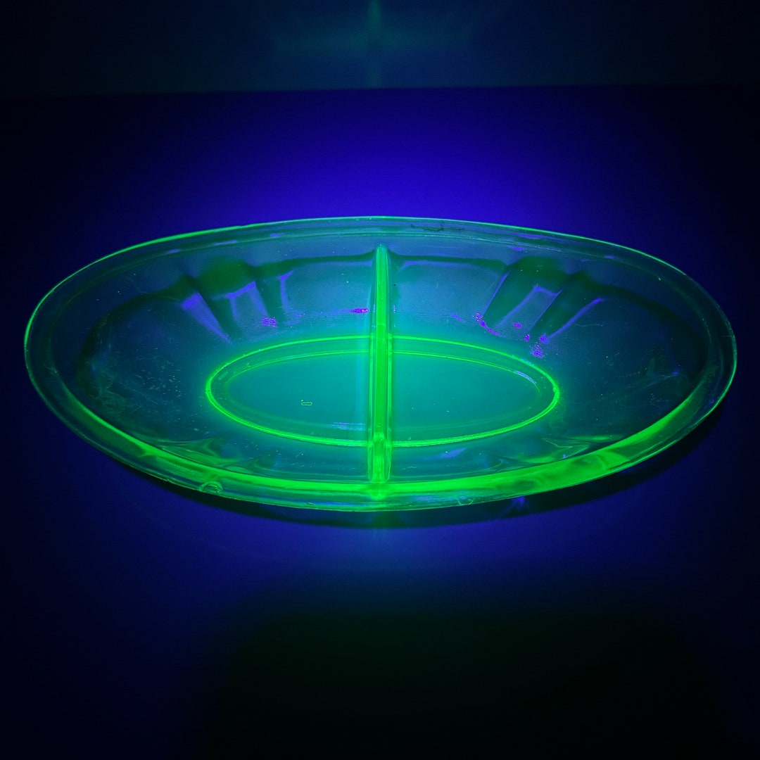 Vintage 9.2” Large Retro Depression Uranium Glass Divided Snack Bowl UV ...