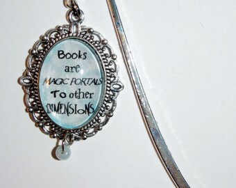 Book Pin: Books Are Magic - Etsy Australia