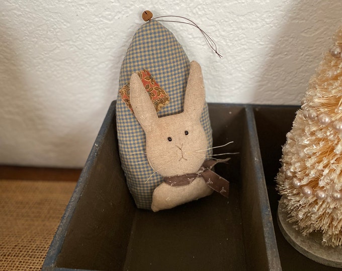 Primitive Bunny on Egg ~ Easter Decor~grungy Bunny ~ Handmade Easter ...