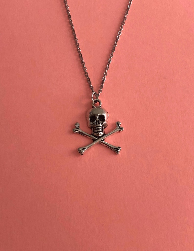 Silver Skull and Crossbones Pendant, Silver Skull and Crossbones ...