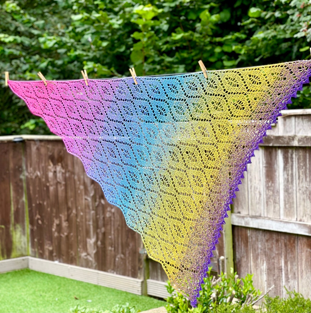 Crochet Shawl PDF Pattern Download - BE A GEM - Etsy