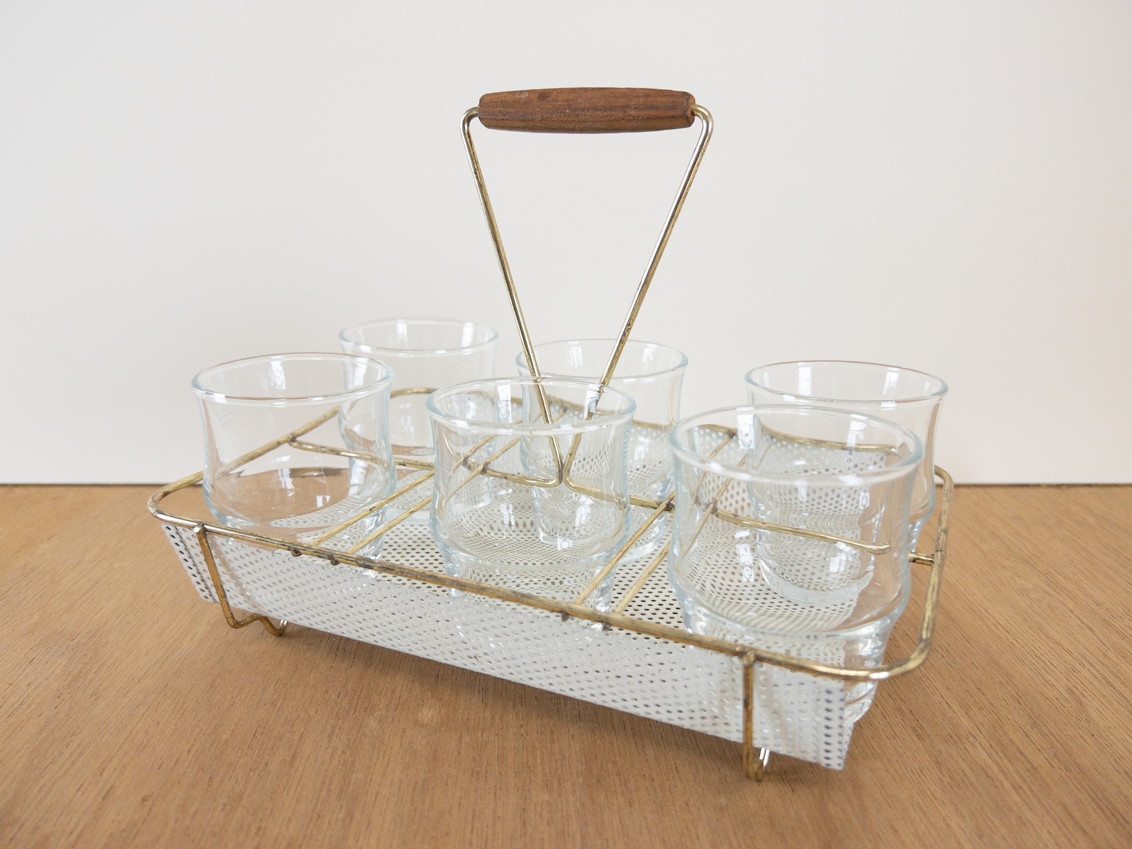 Mid Century Cocktail Drinks Holder With a White Metal Mesh - Etsy