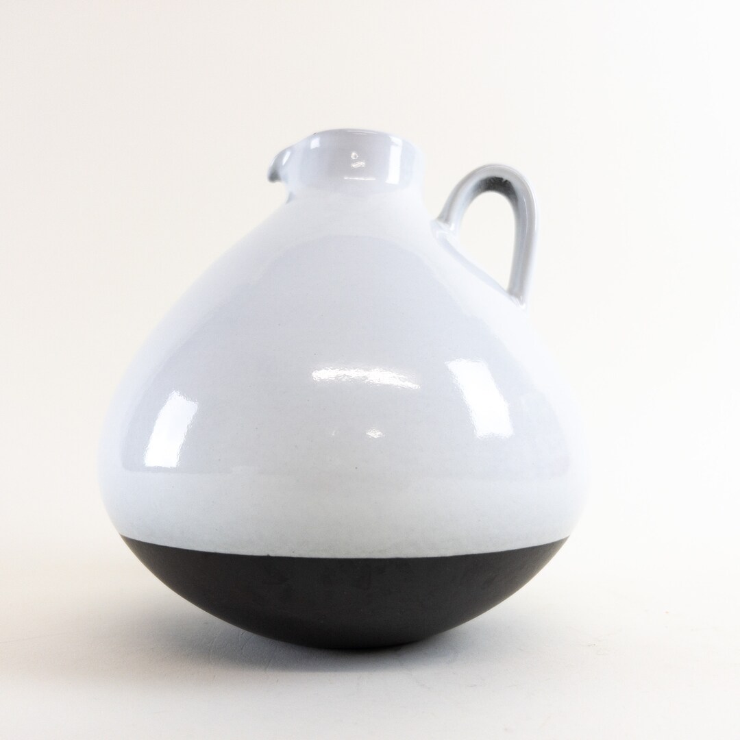 Swiss Studio Pottery by Luzerner Keramik - Minimal White Ceramic Studio ...