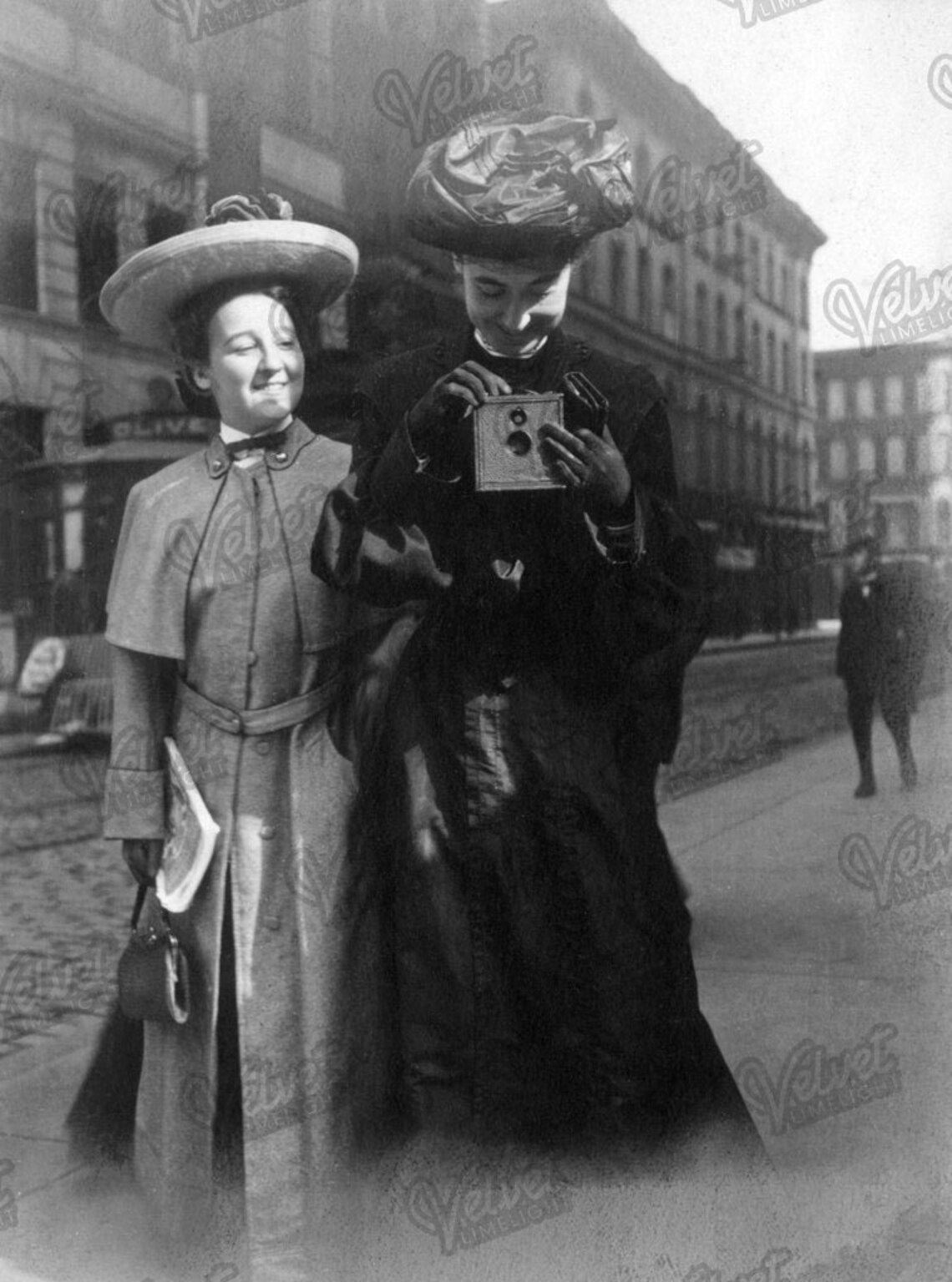 WOMEN TAKING SELFIE 1904 Vintage Self-portrait Friends Early ...