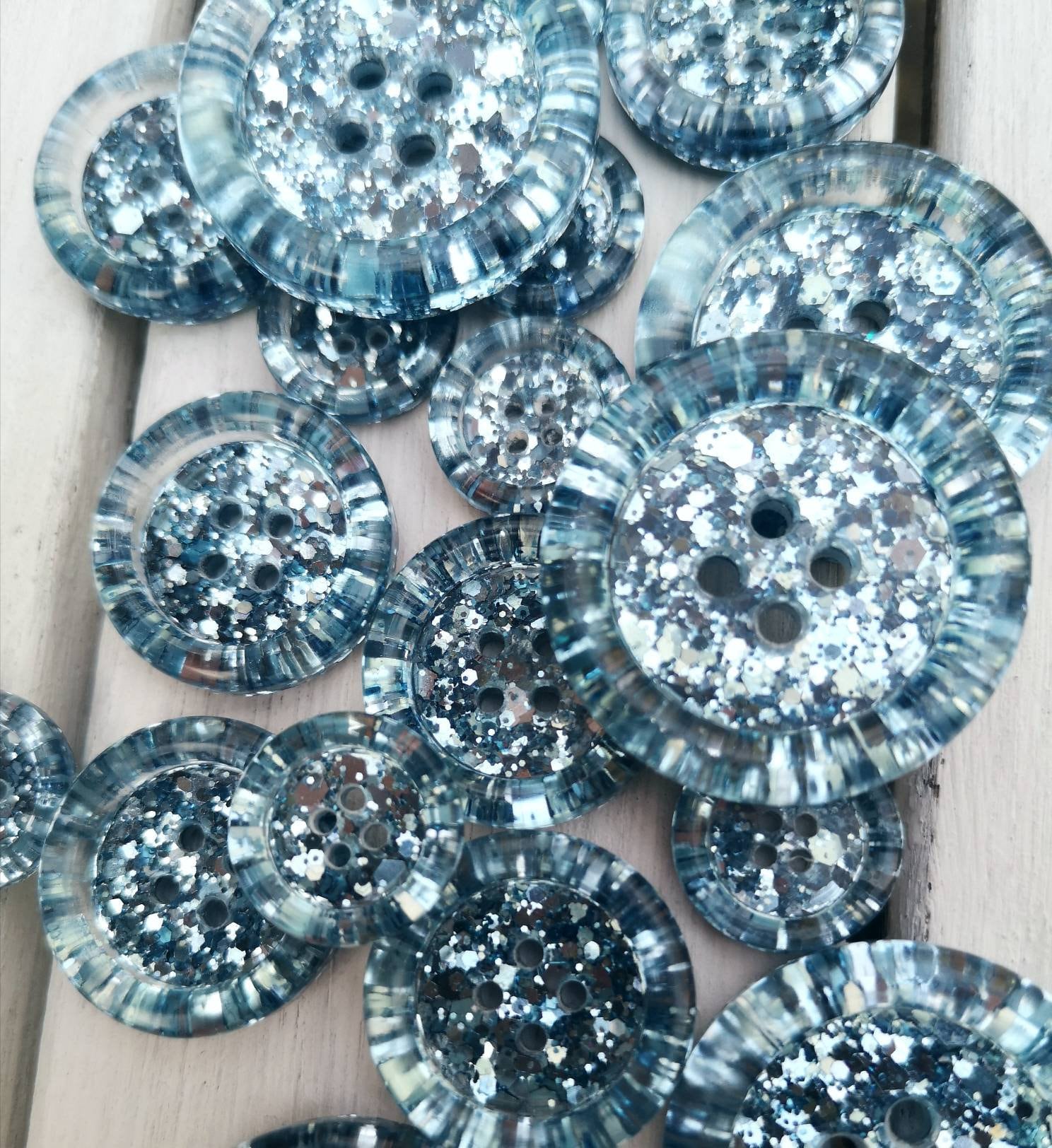 The Bluebell Blue Metallic Glitter Spangly BUTTONS 15mm - Etsy