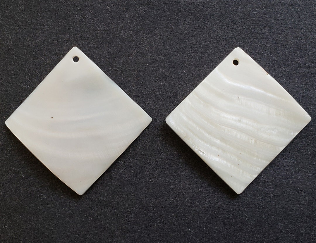2 Pieces White Kabibi Shell Diamond Pendant (2.4" X 2.4") - Etsy