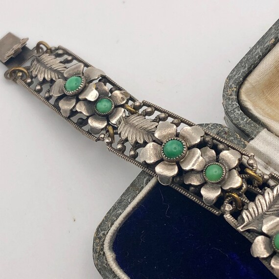 Neiger 1920s Art Deco Czech Green Panel bracelet with… - Gem