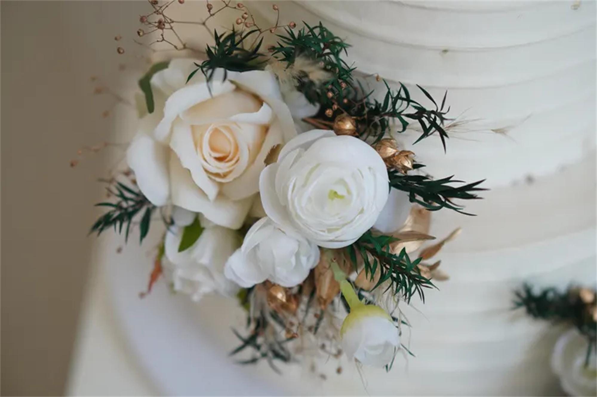 A Set of Three Wedding Cake Topper, Emerald Green, White , Gold Cake ...