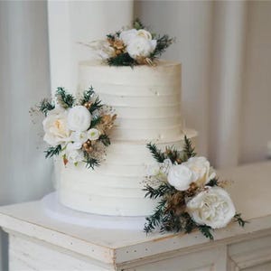 A Set of Three Wedding Cake Topper, Emerald Green, White , Gold Cake ...