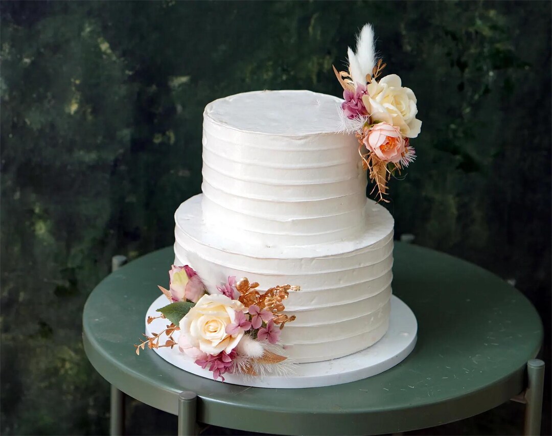 A Set of Two Wedding Cake Topper, Flesh-powder Hydrangea Cake ...