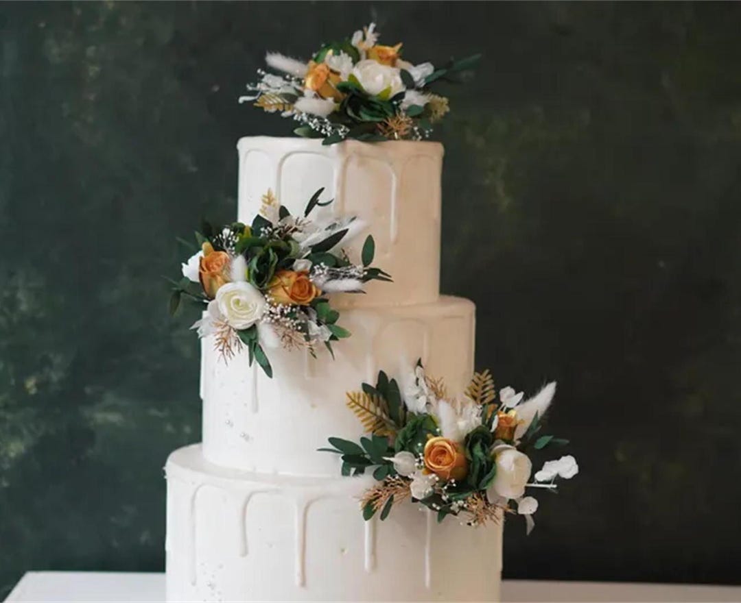 A Set of Three Wedding Cake Topper, Emerald Green, White , Gold Cake ...