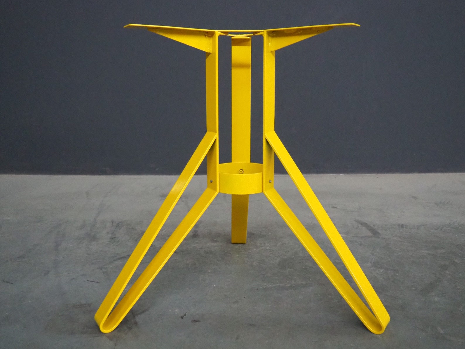 Metal Round Table Base , 28" LAGARI Table Base , 22" Base Dia. | Bistro ...