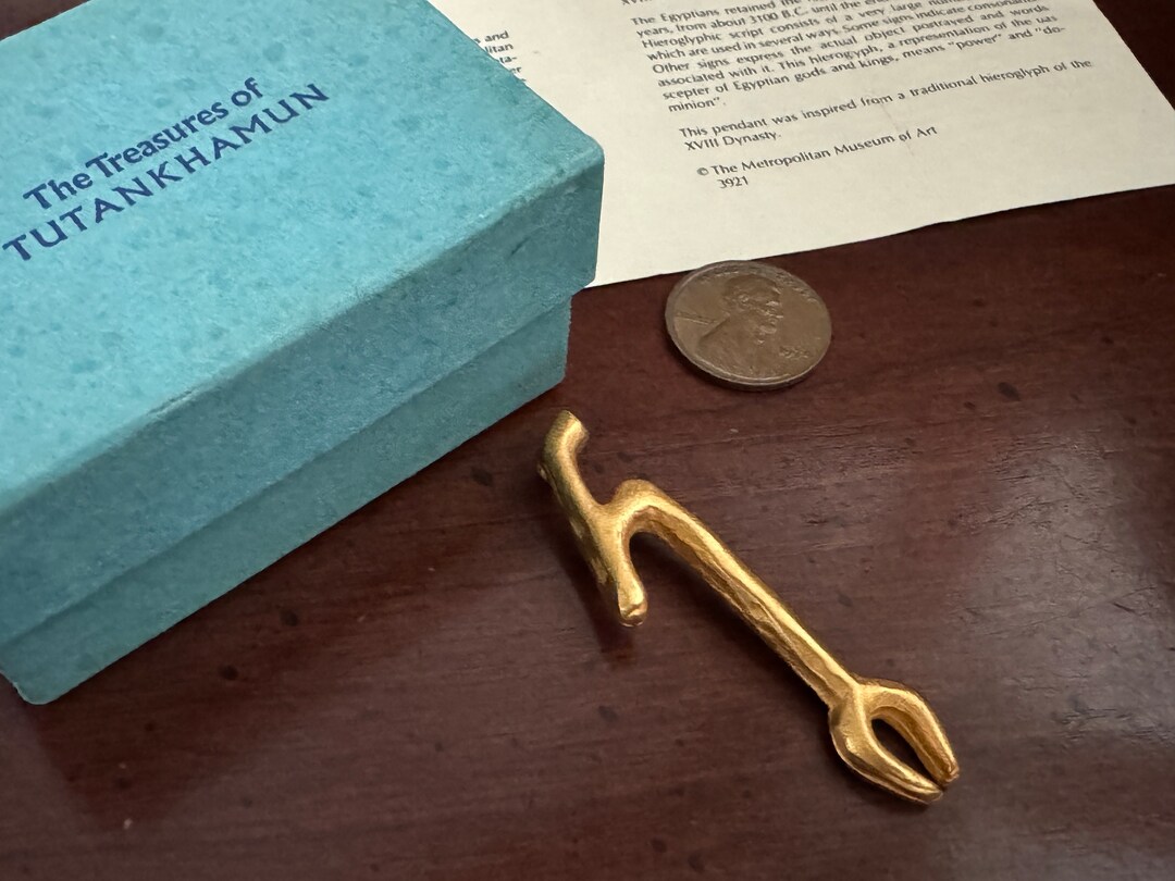 MMA Egyptian Revival Uas Scepter Pendant 1976 Metropolitan Museum Art ...
