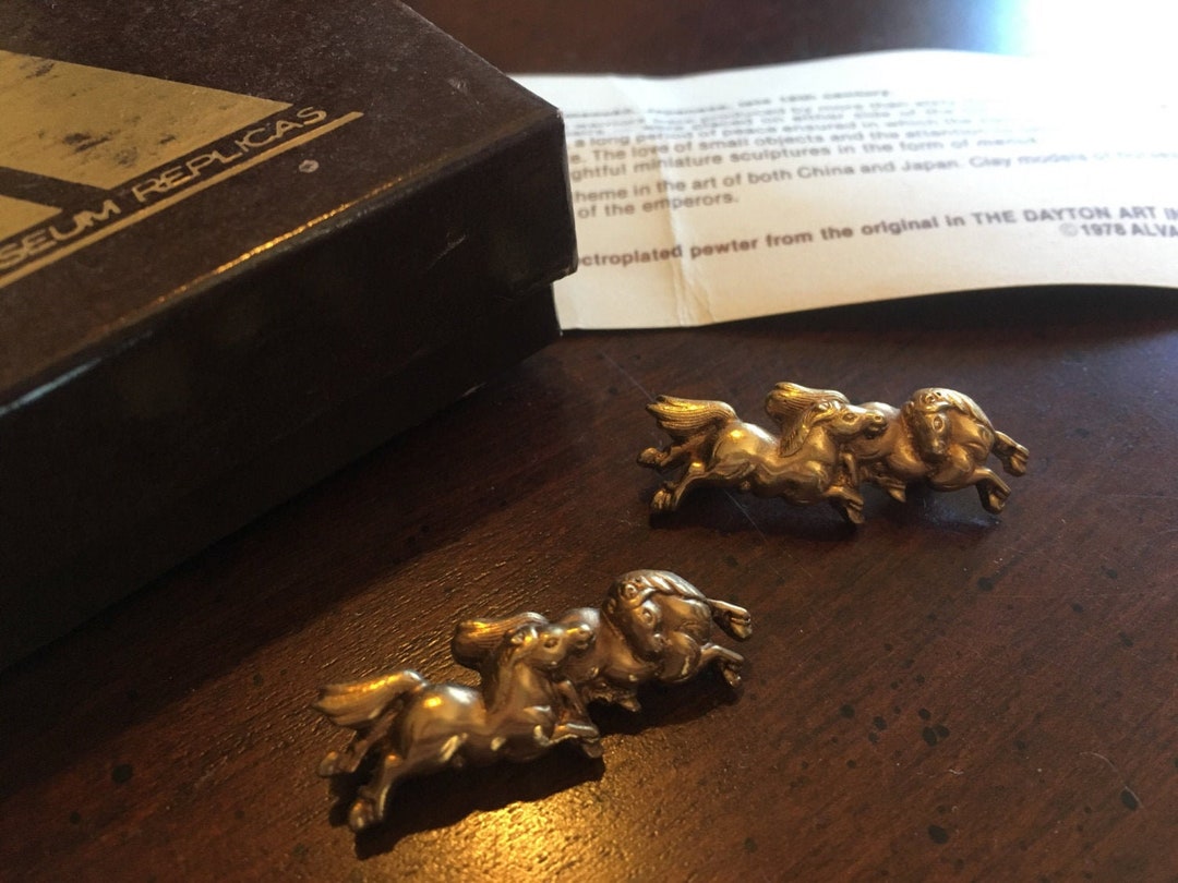 Vintage Galloping Horses Menuki Brooch Pin Sword Fitting Alva Museum ...