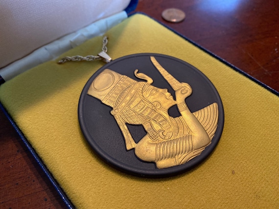 Vintage 24k Gold and Black Basalt Queen Ankhesenamun … - Gem