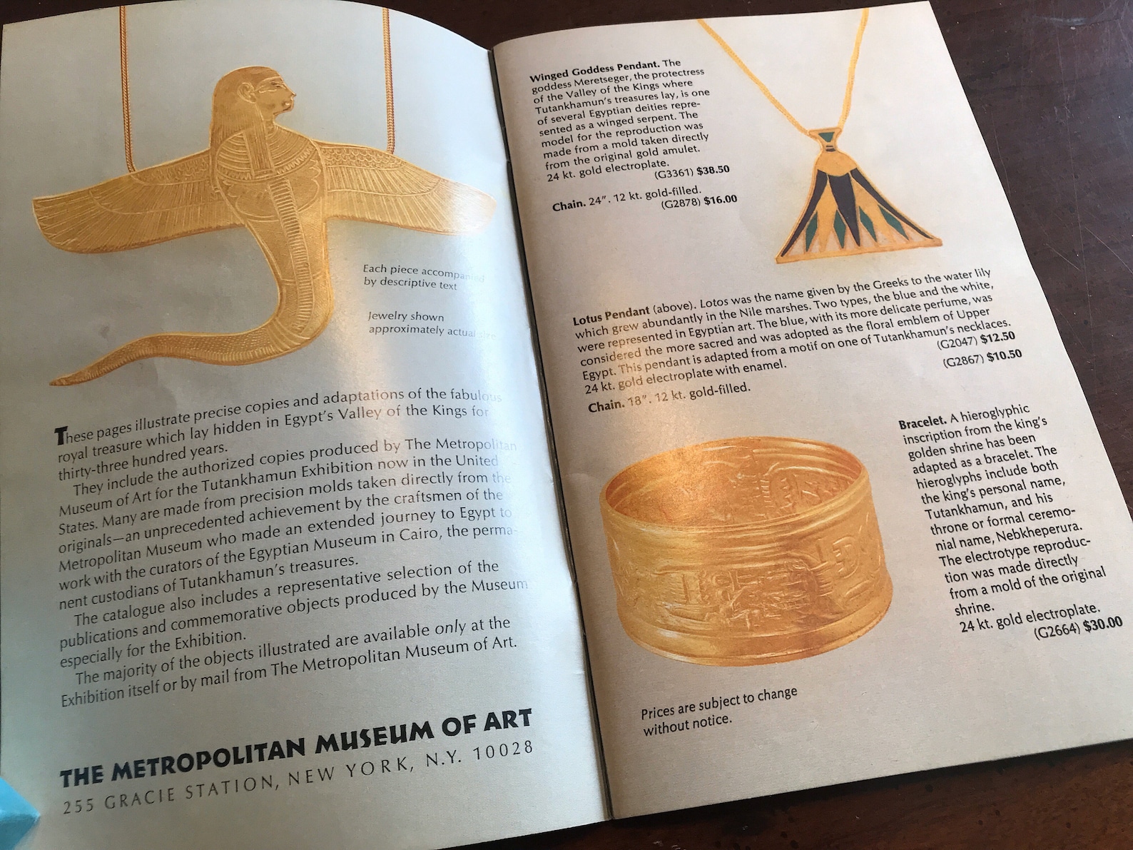 Original 1976 MMA Jewelry Catalog for the Treasures of Tutankhamun ...