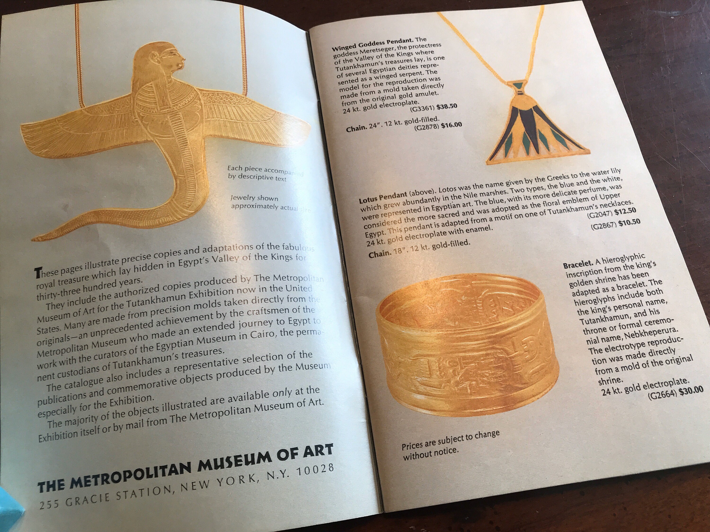 Original 1976 MMA Jewelry Catalog for the Treasures of Tutankhamun ...