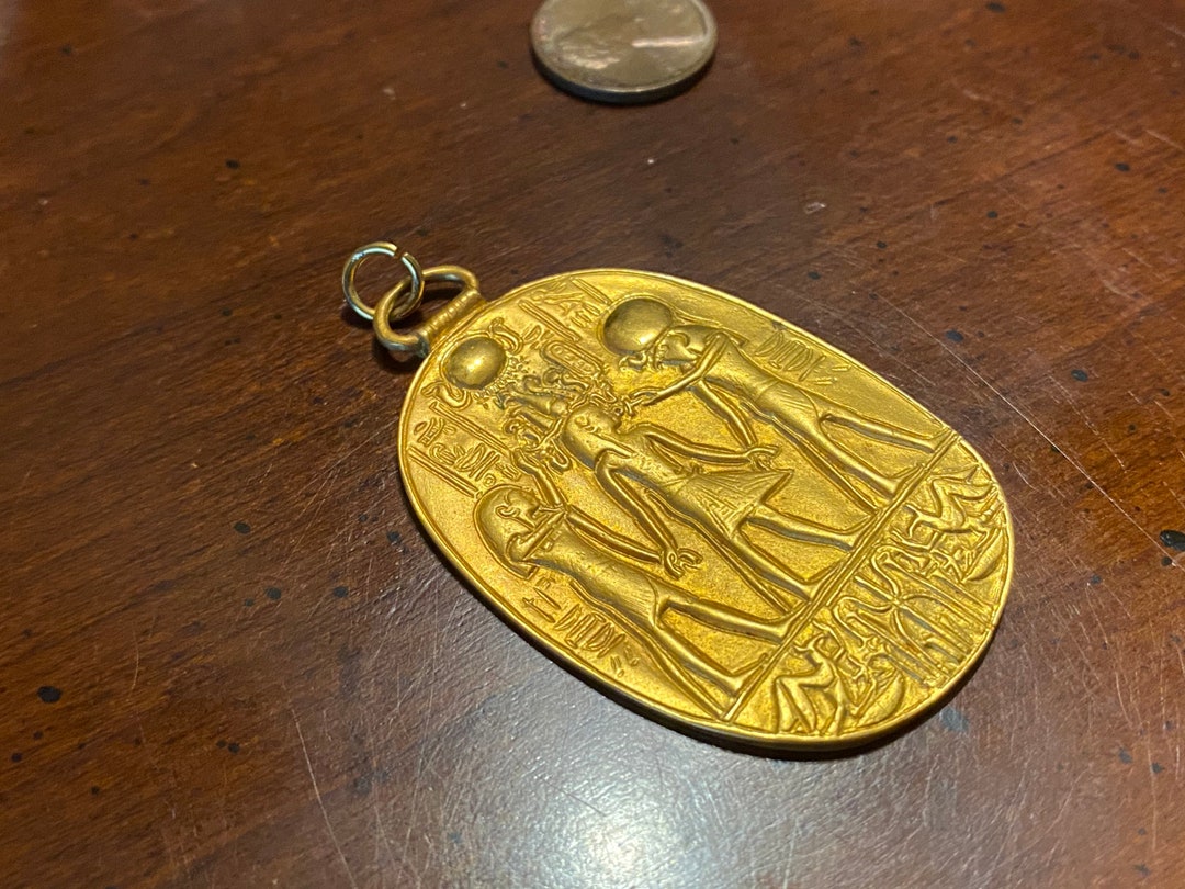 Vintage MMA Gold Scarab Cartouche Pendant - 1976 Egyptian Revival ...