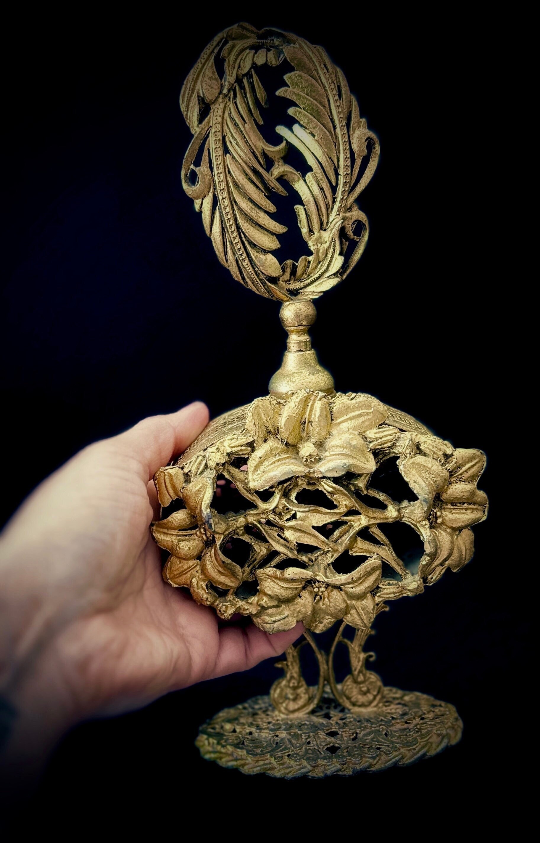 Stunning HOLLYWOOD REGENCY Perfume Bottle With Ornate Lilies Vintage ...