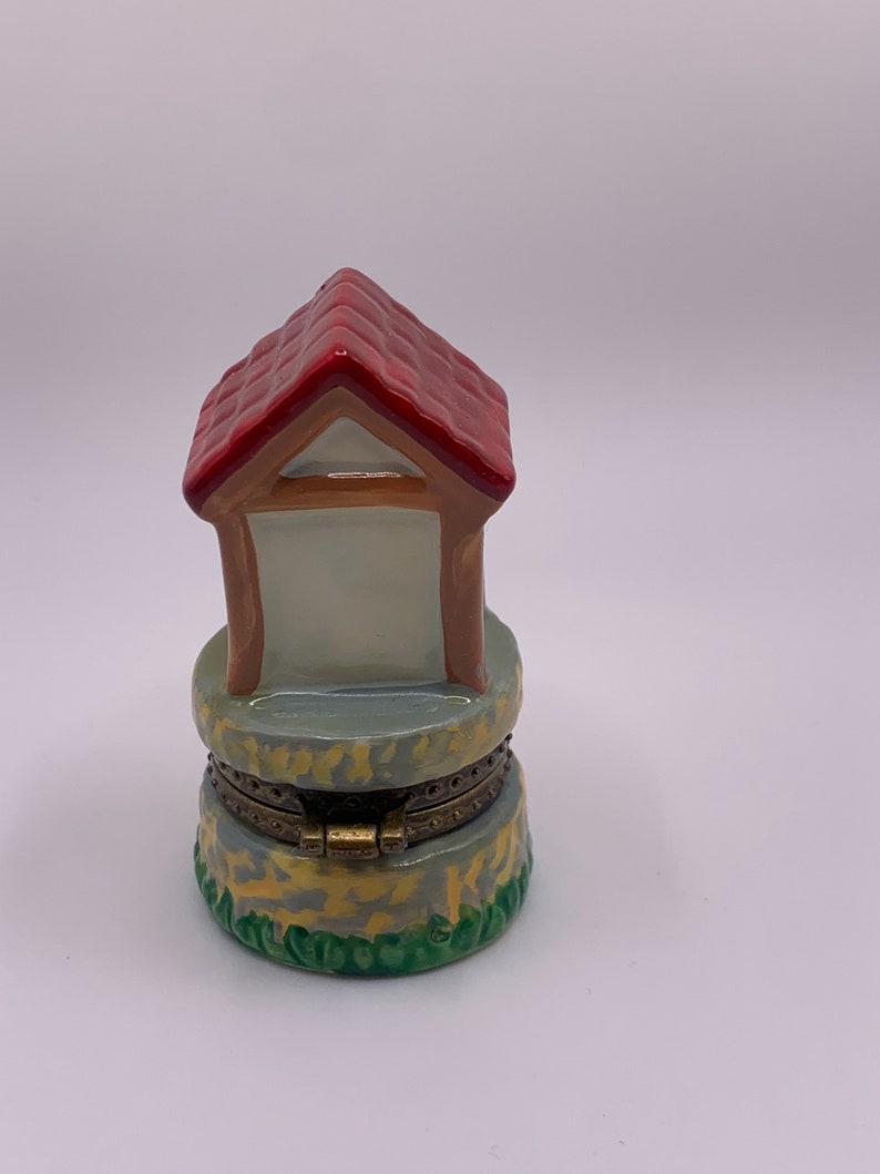 Water Well Shaped Trinket Box With Miniature Coin Figurine 3 Rustic ...