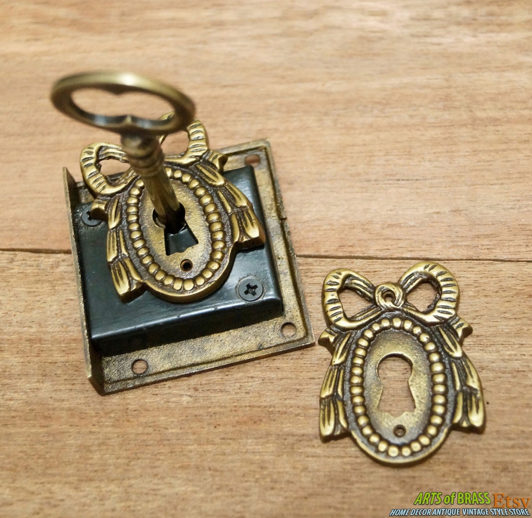 Set Antique Classic RIBBON Key Hole Plate With Vintage Brass Skeleton ...