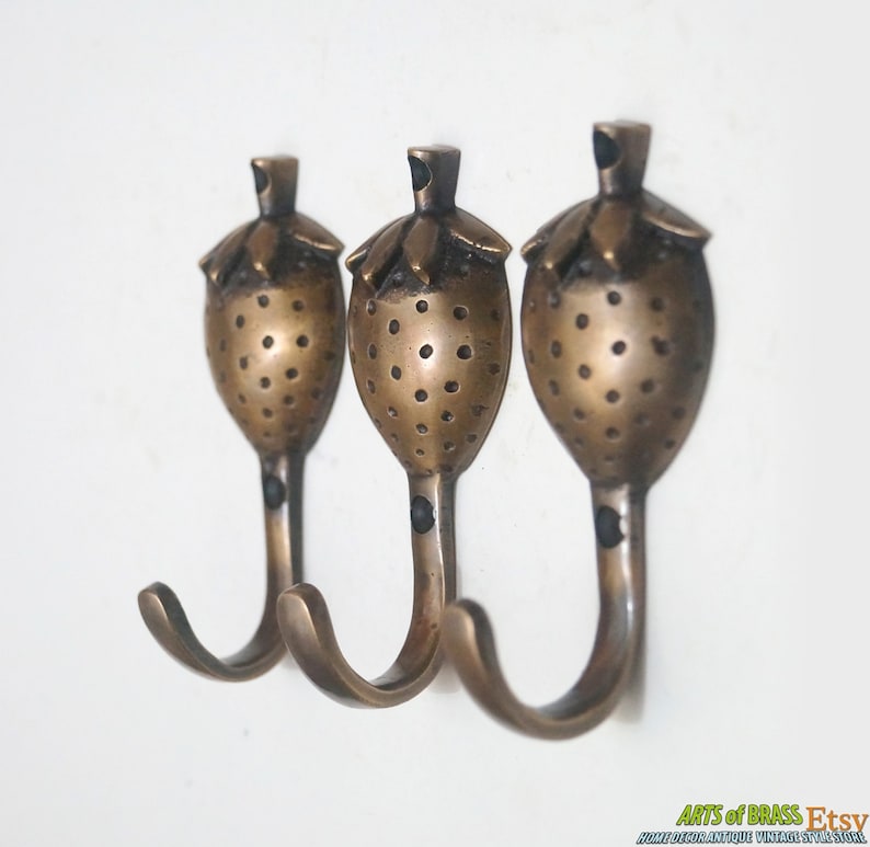 3.30" Lot of 3 Pcs Vintage Hook Strawberry Fruit Garden Solid Brass ...