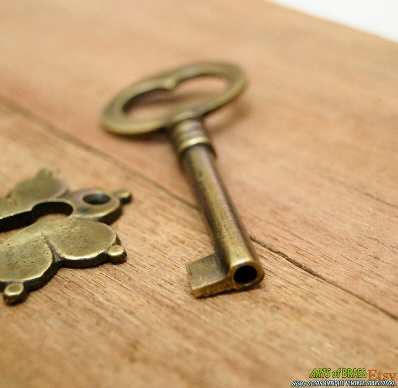 SET Vintage FLOWER Key Hole Plate With Antique Key Lock and SKELETON ...