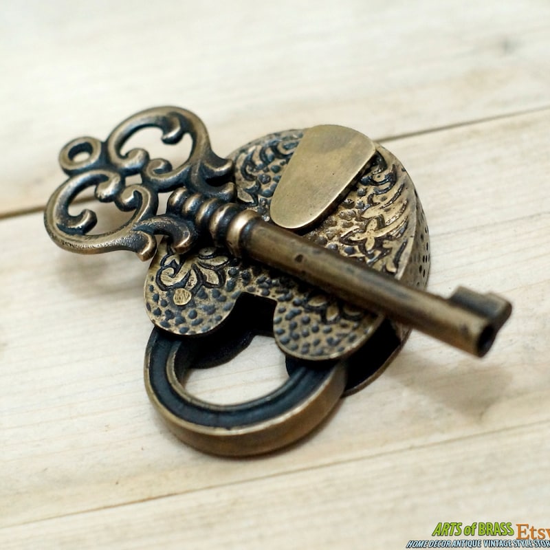 Big Skeleton Lock and Key - Etsy