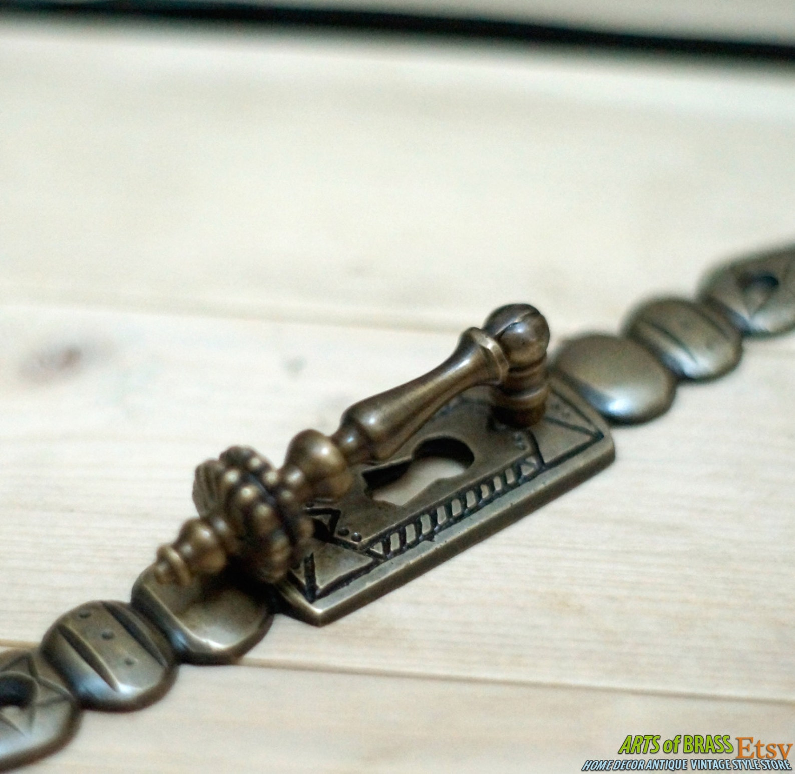 11.4" Inches Antique Vintage VICTORIAN KEY HOLE Plate With Tear Drop ...