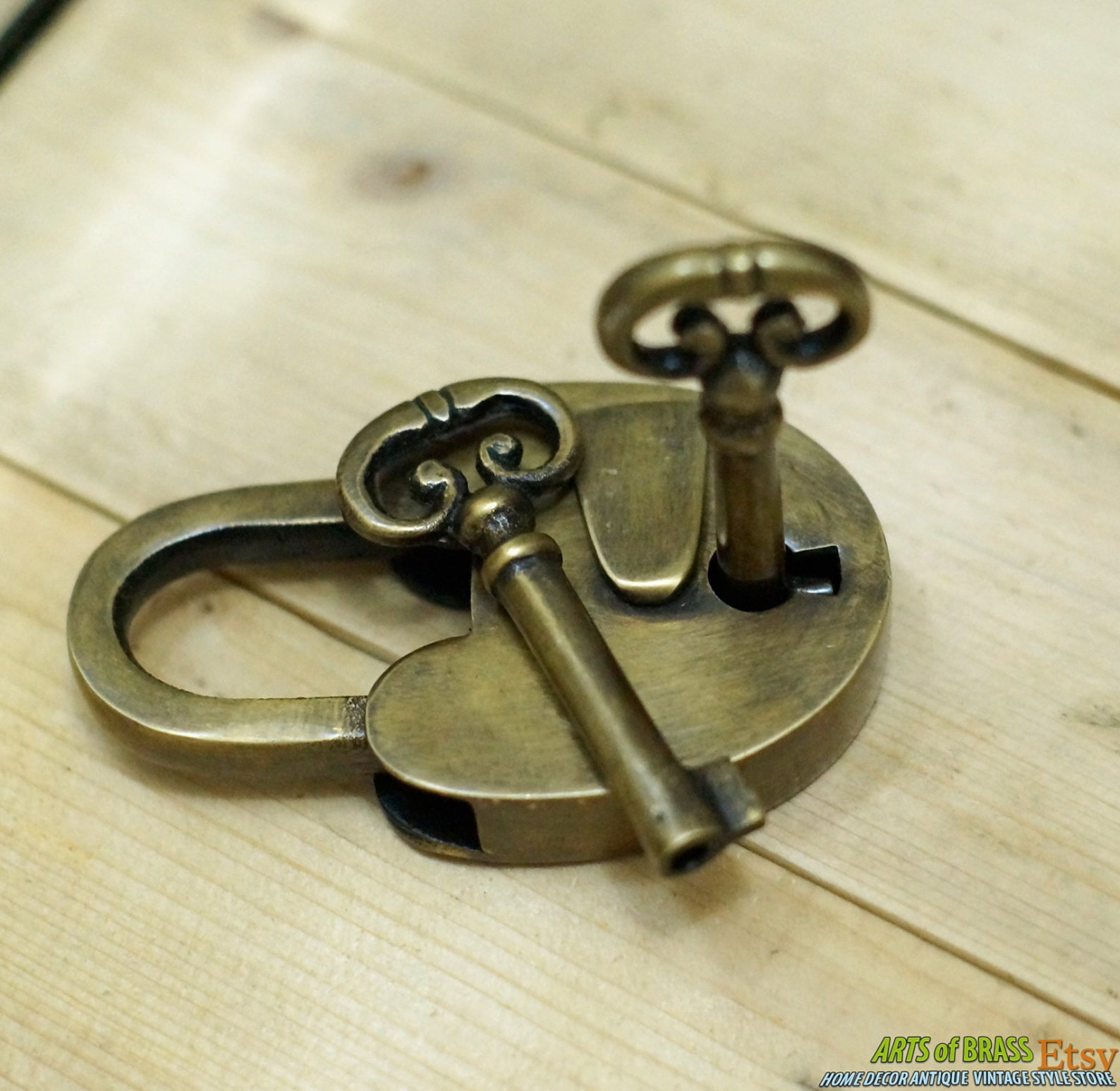 Vintage Wide PADLOCK and Antique SKELETON Keys Cast Solid BRASS Padlock ...