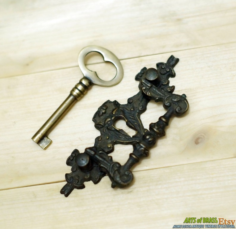 Set Antique Key Lock and SKELETON Key With BAT Night CREATURE - Etsy
