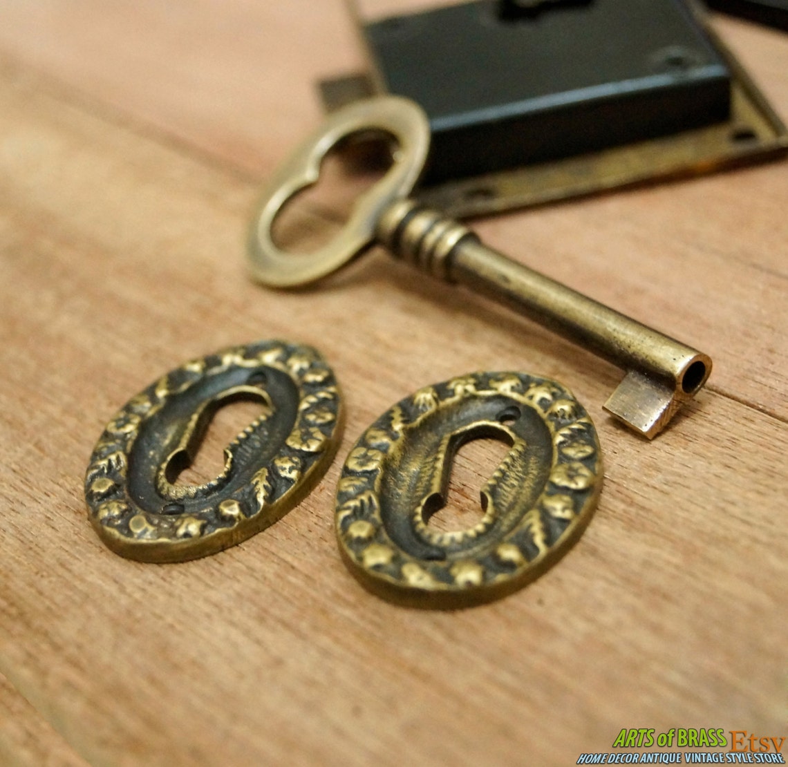 Antique Carved Flower Round KEY HOLE Vintage Key Lock and - Etsy