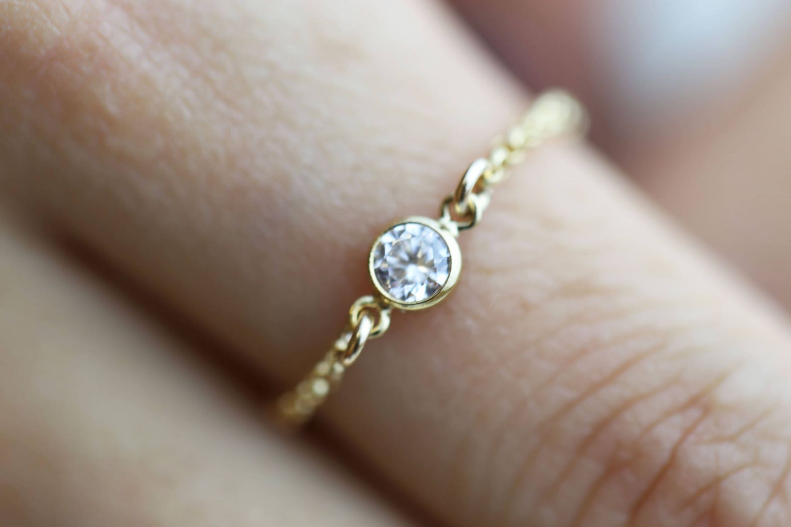 Diamond CZ Chain Ring // Dainty Chain Ring // Small Diamond - Etsy