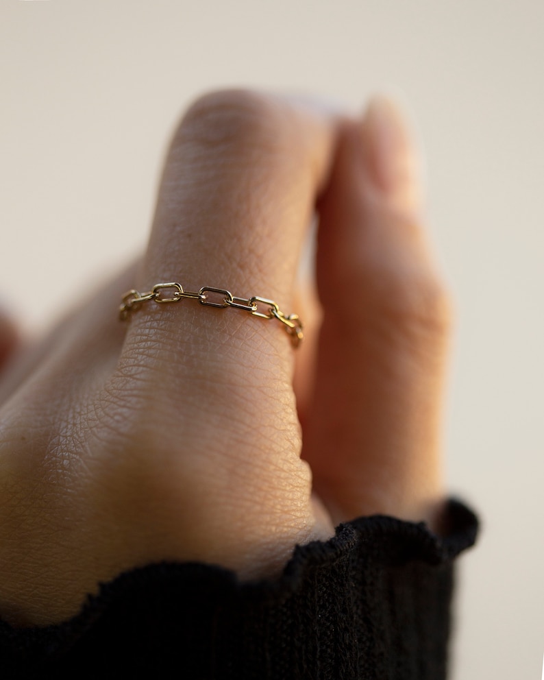 Paperclip Chain Ring // Dainty Chain Ring // Small Oval Link - Etsy