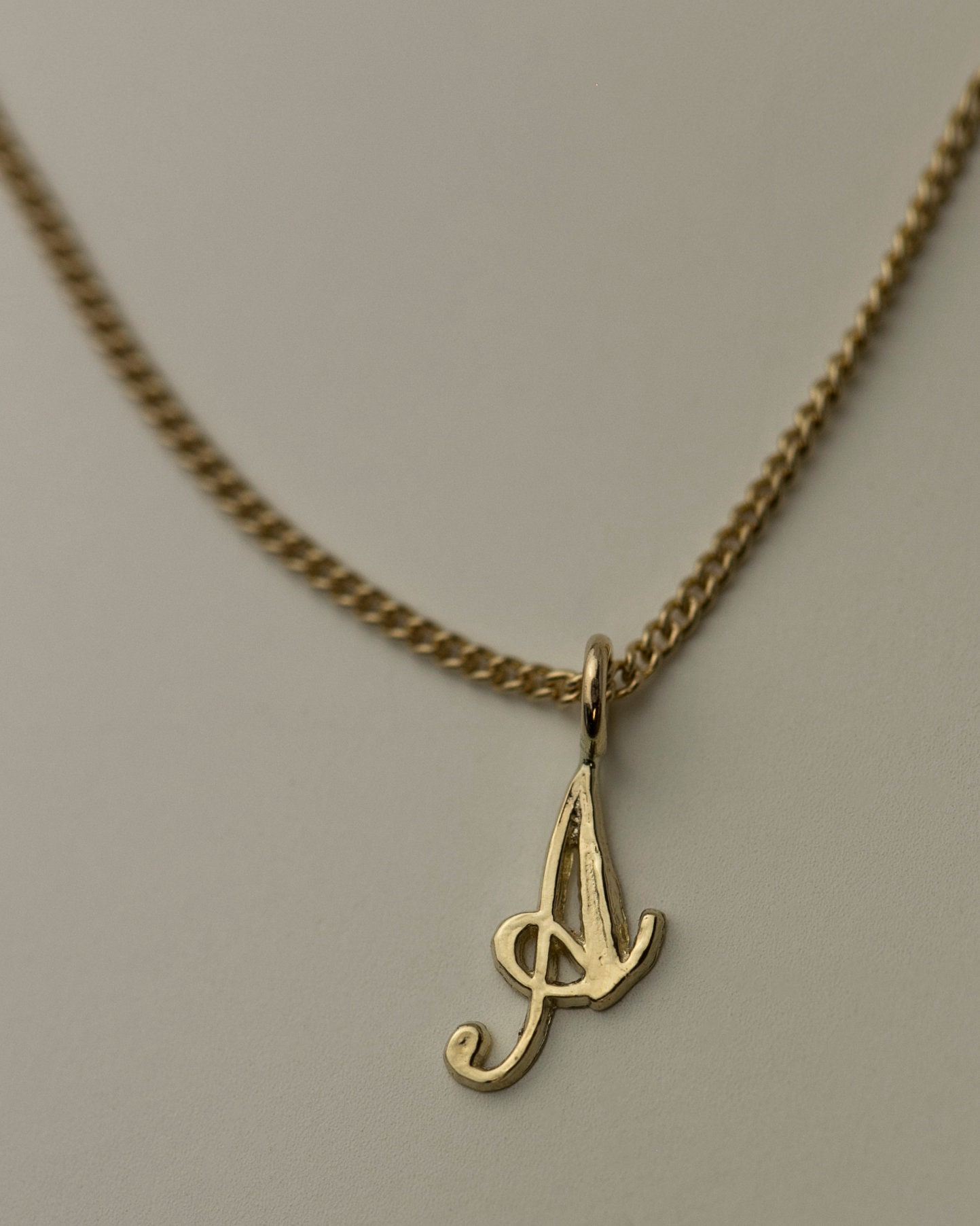 14K Gold Initial Necklace / Cursive Letter Necklace / | Etsy UK