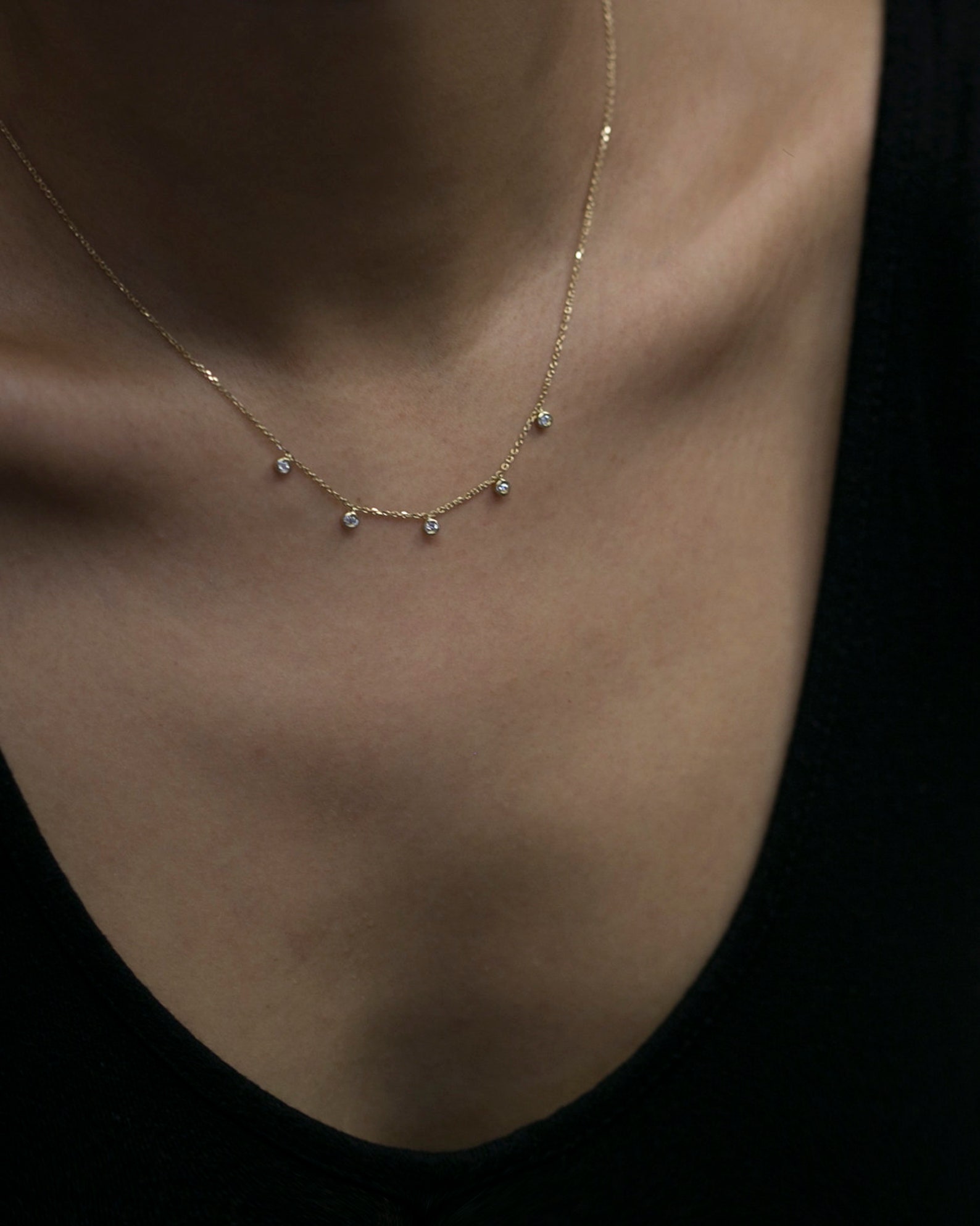 5 Diamond Bezel Dangle Necklace // 14k Diamond Shaker Necklace - Etsy